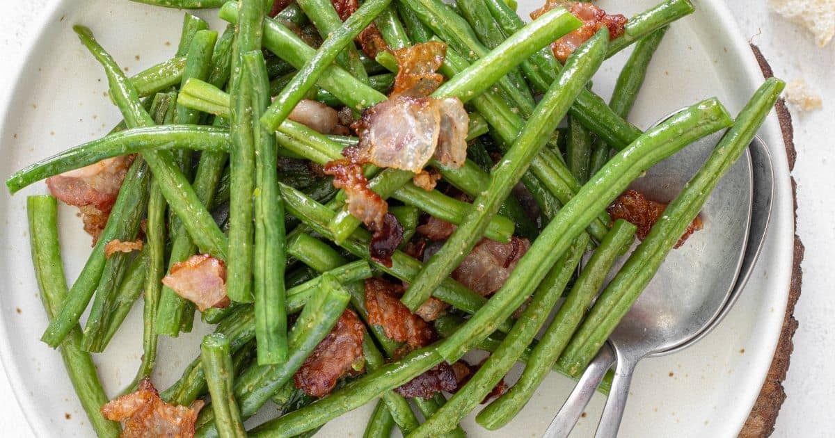 Green Beans with Bacon - Dr. Davinah's Eats
