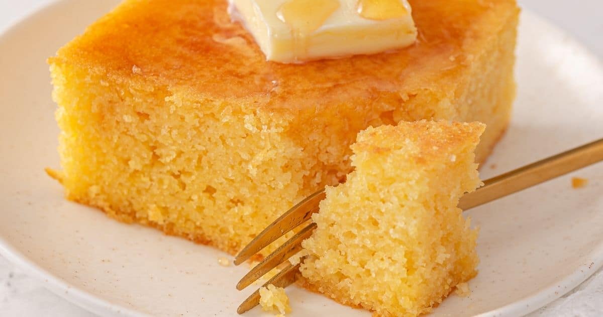 Homemade Cornbread - Dr. Davinah's Eats